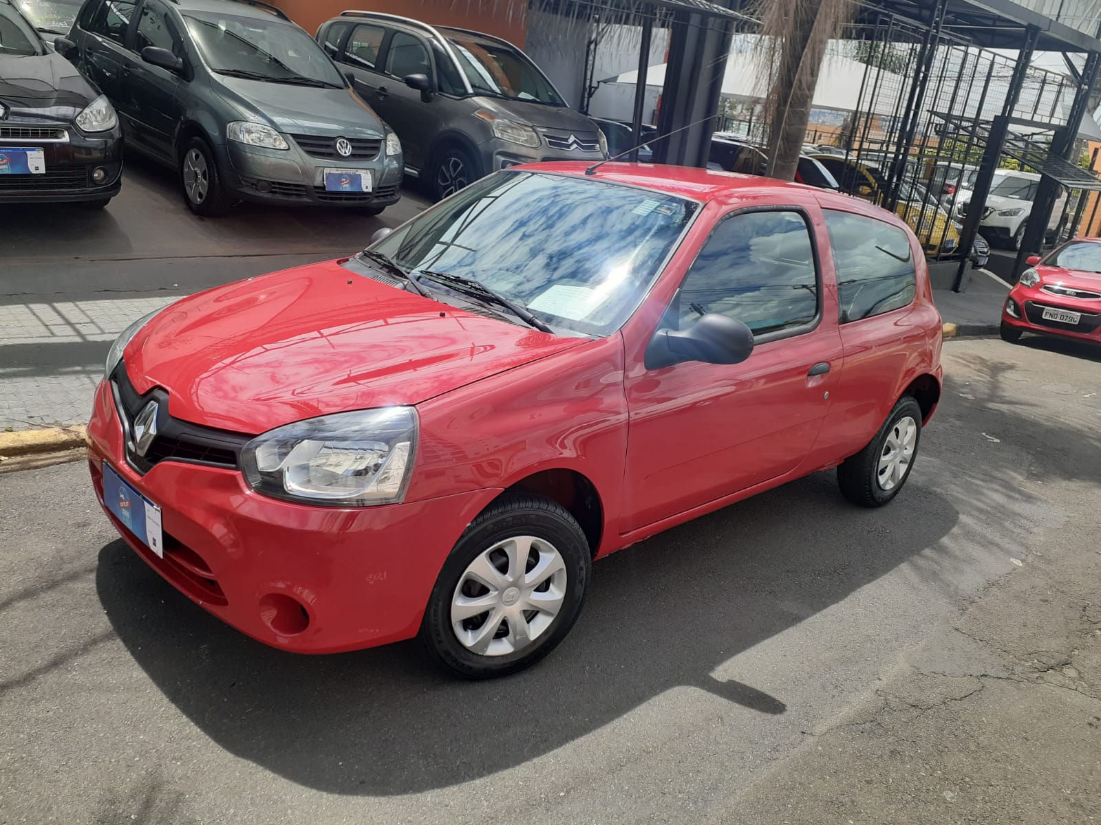 Clio Authentique 1.0 - 2 Portas - Inspire Car